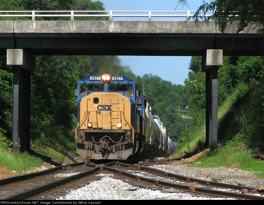 CSX Q614 roars up the Hill coming from New Orleans and bound for Hamlet.
